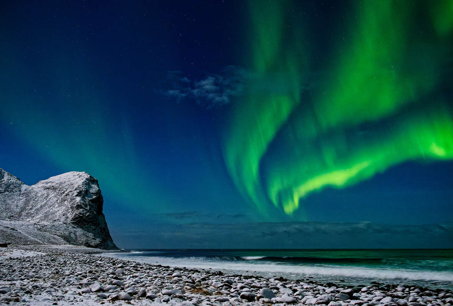 Field Guide to Photographing the Northern Lights | OM SYSTEM