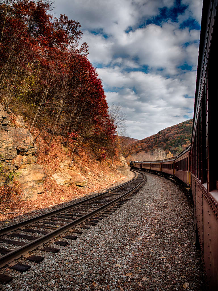 TIMELESS TRANSPORTATION: PHOTOGRAPHING TRAINS | OM SYSTEM