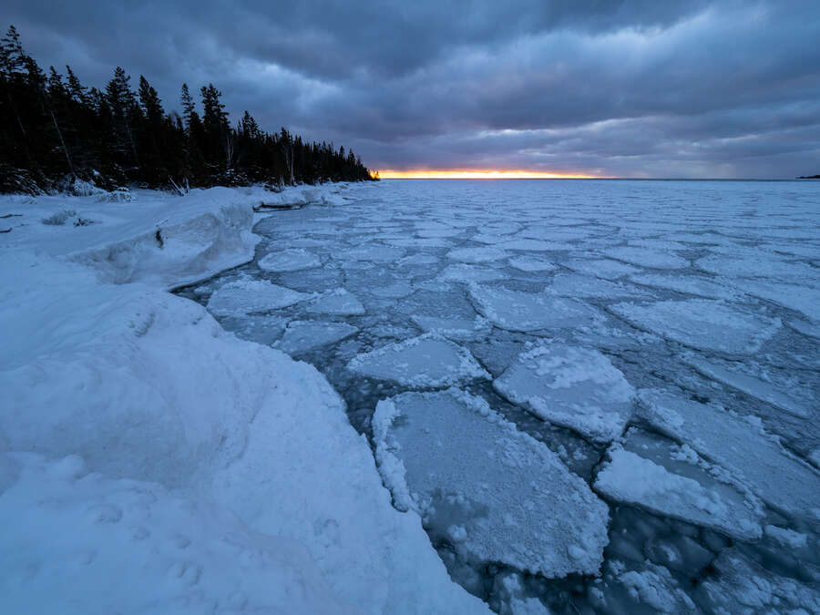 Capturing Winter Colours: Photographing the Sunrise and Sunset in ...