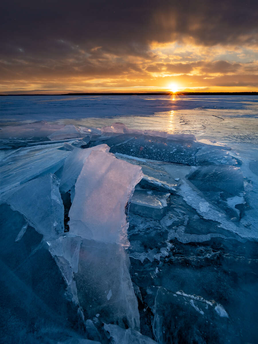 Capturing Winter Colours: Photographing the Sunrise and Sunset in ...