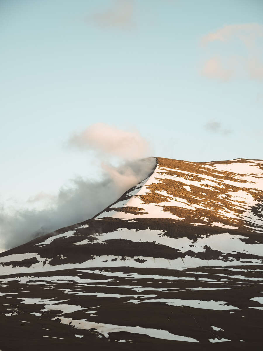 OM-5 – The Optimal Outdoor Adventure Camera | OM SYSTEM