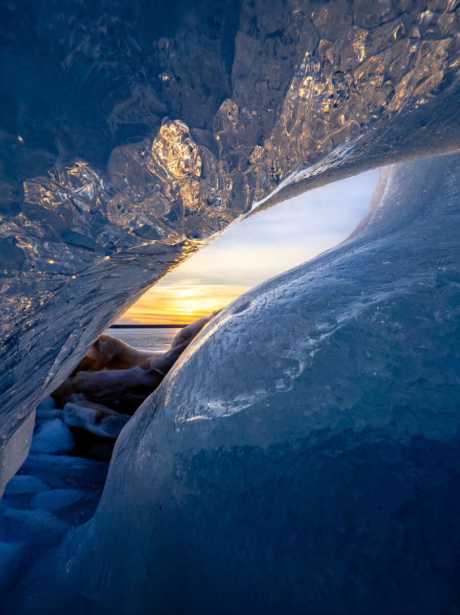 Capturing Winter Colours: Photographing the Sunrise and Sunset in ...